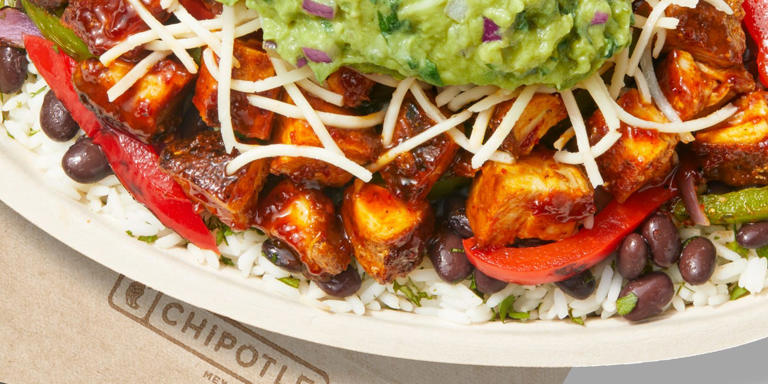 Chipotle’s New Hot Honey Chicken Has Me Rethinking Everything