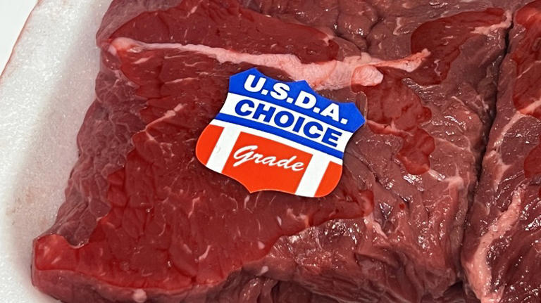 The Difference Between FDA And USDA Food Regulations, Explained