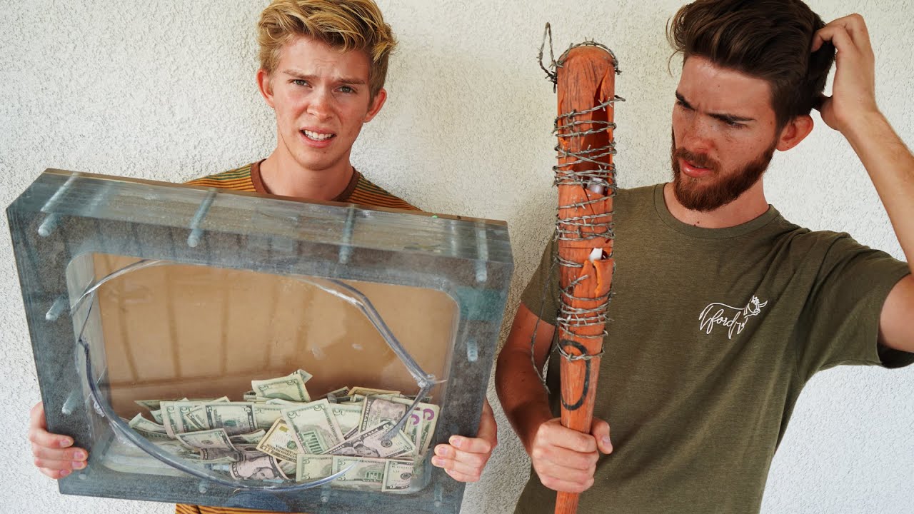 We broke JustDustin's Unbreakable Box w a Plastic Bat..