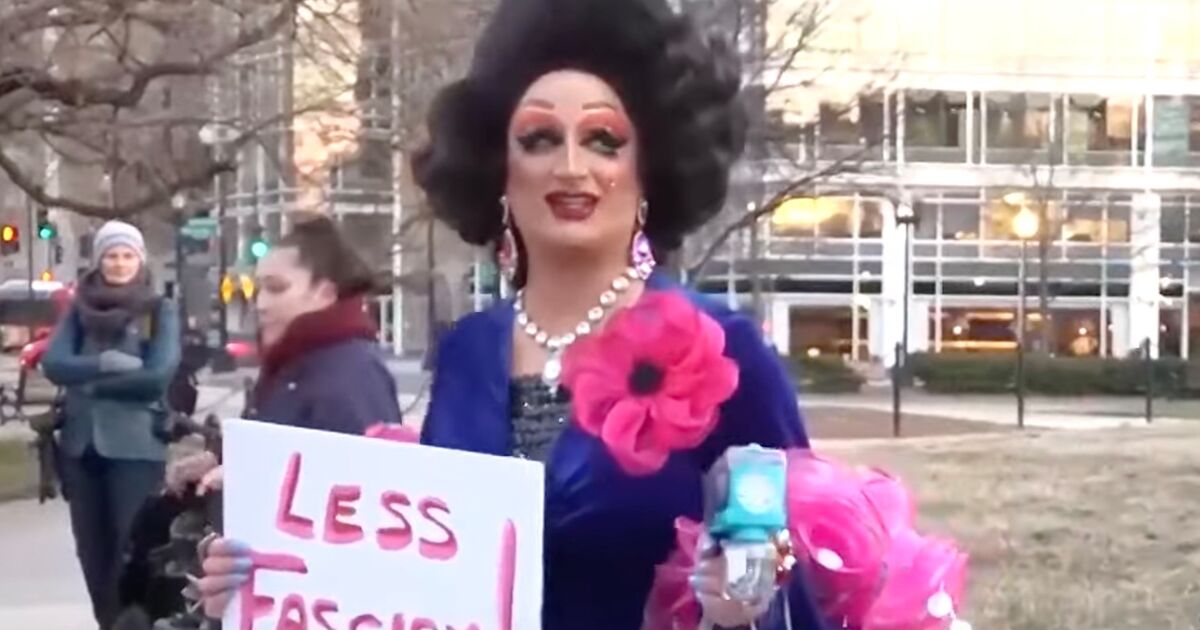 Drag artists protest outside Kennedy center after Donald Trump banned ...