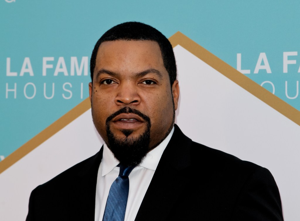 Ice Cube Signs With UTA