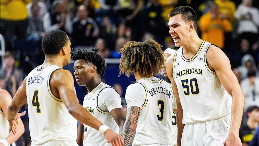 Two Michigan basketball players earn All-Big Ten Award