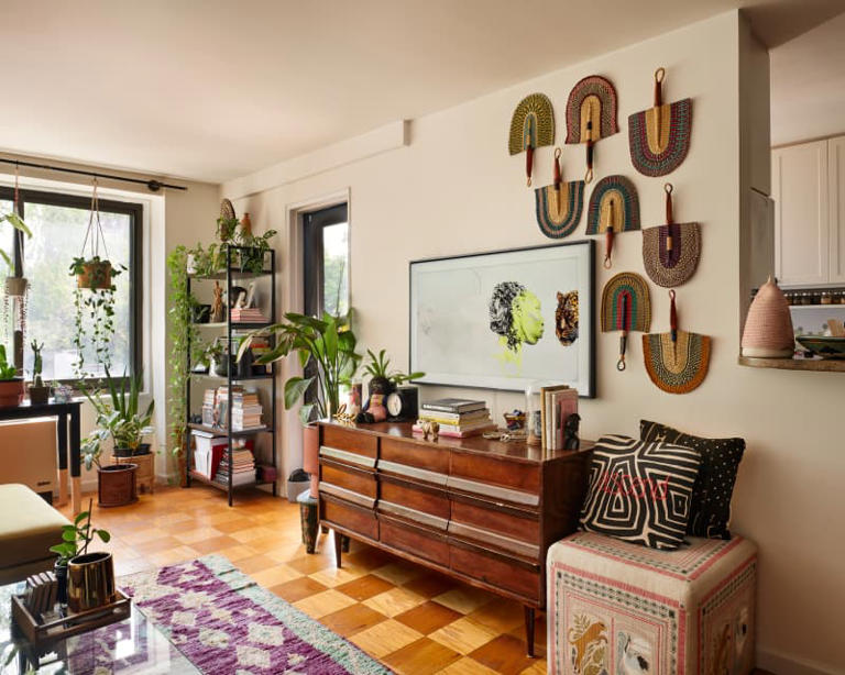 5 Unexpected Paint Colors That Transform Any Dark, Cramped Room