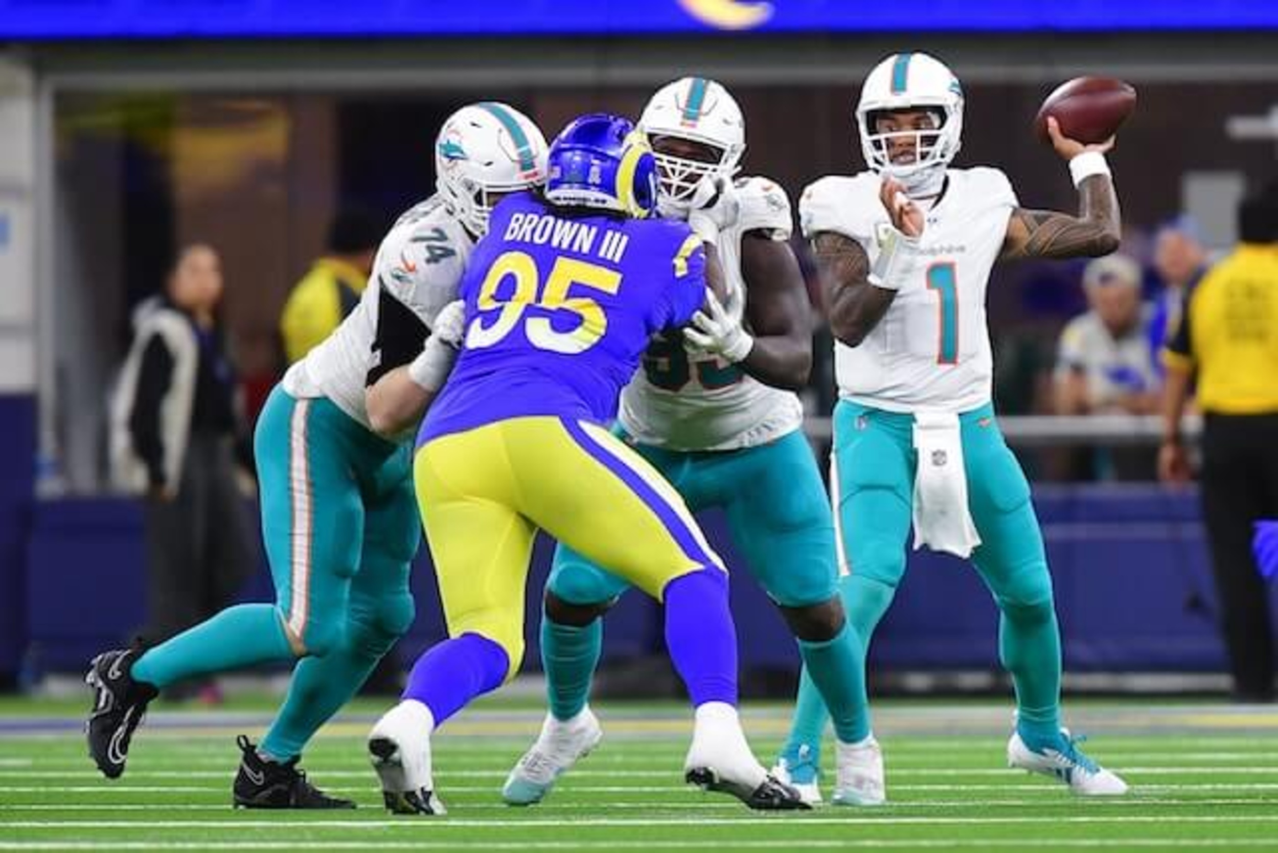 Rams Free Agent Bobby Brown III Signing 3-Year Contract With Panthers