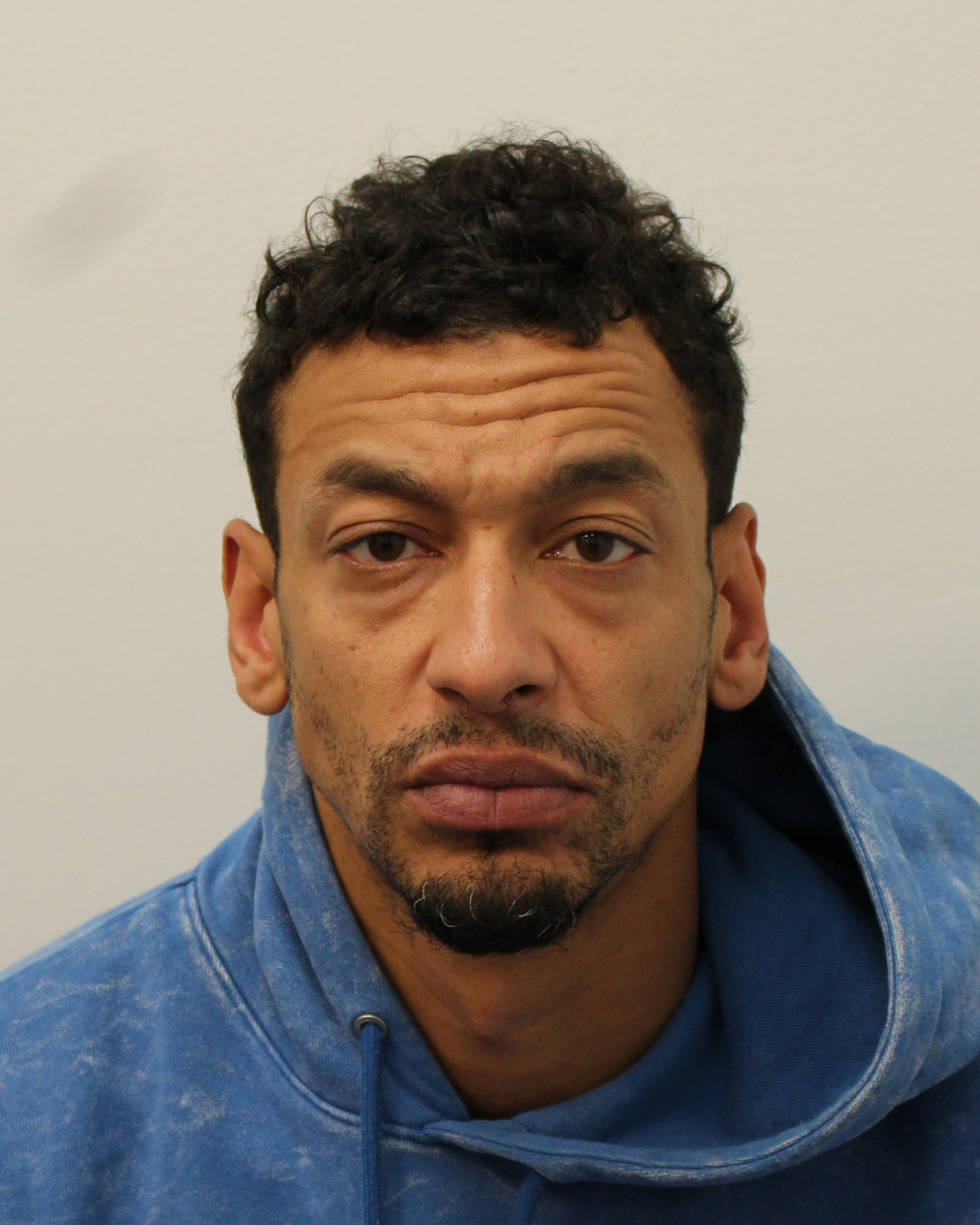 Three brothers jailed over pub brawl which led to death of ‘hero’ ex ...