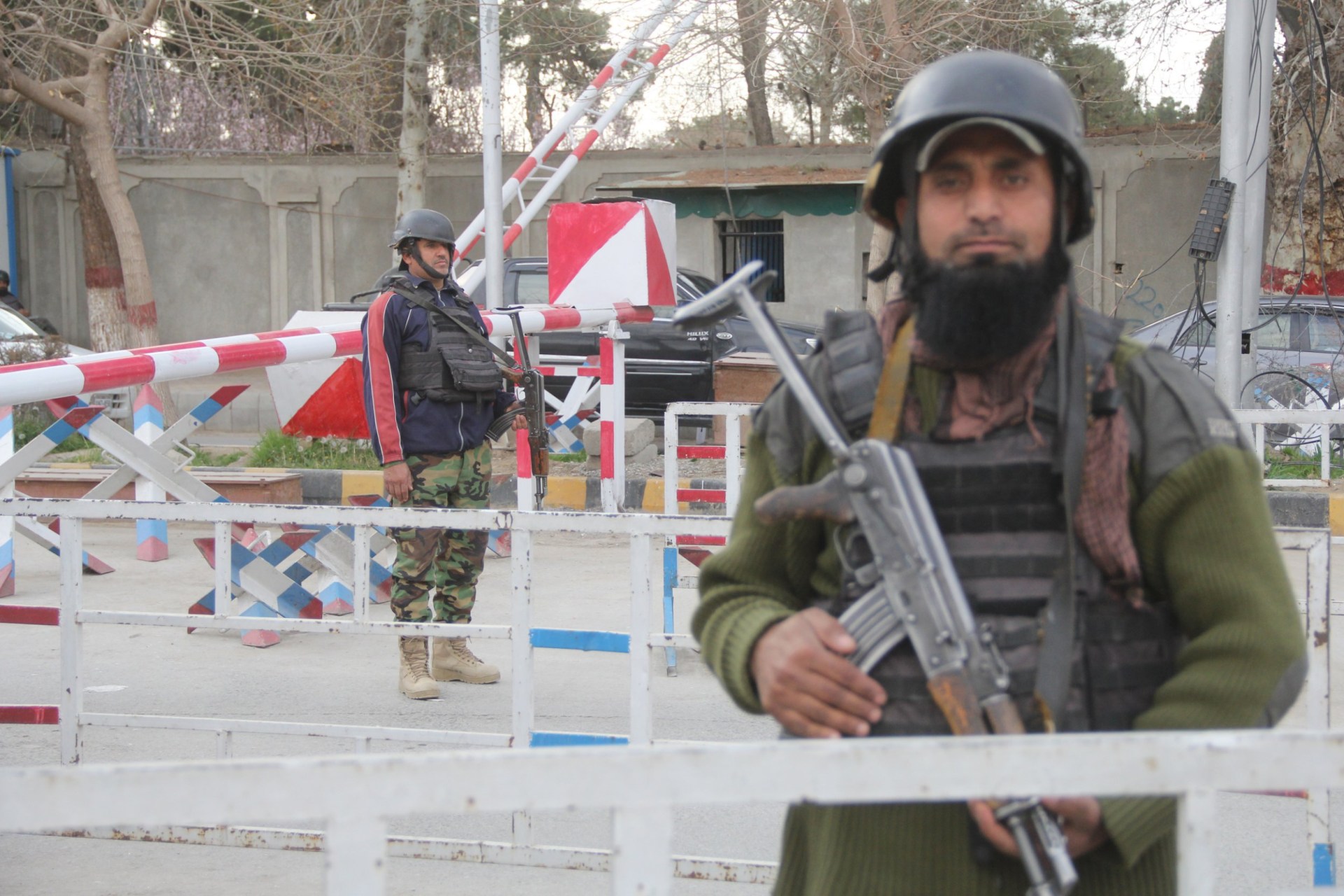 Hostages killed on train seized by militants armed with suicide vests