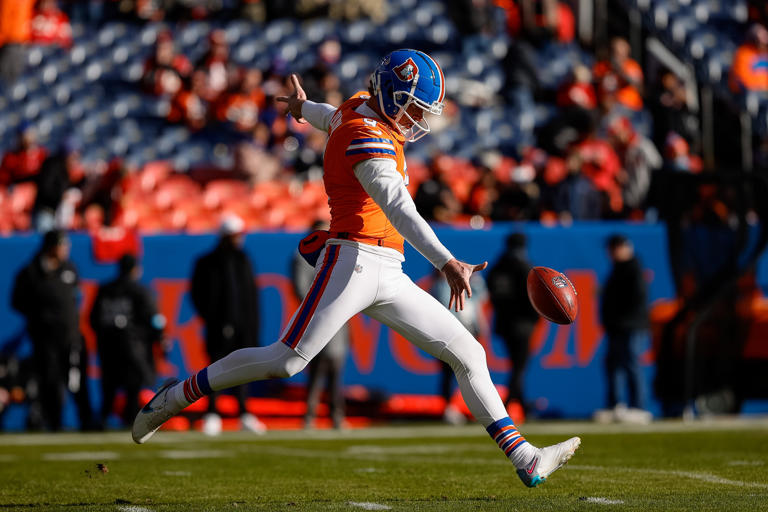 Buccaneers to sign punter Riley Dixon to a two-year deal