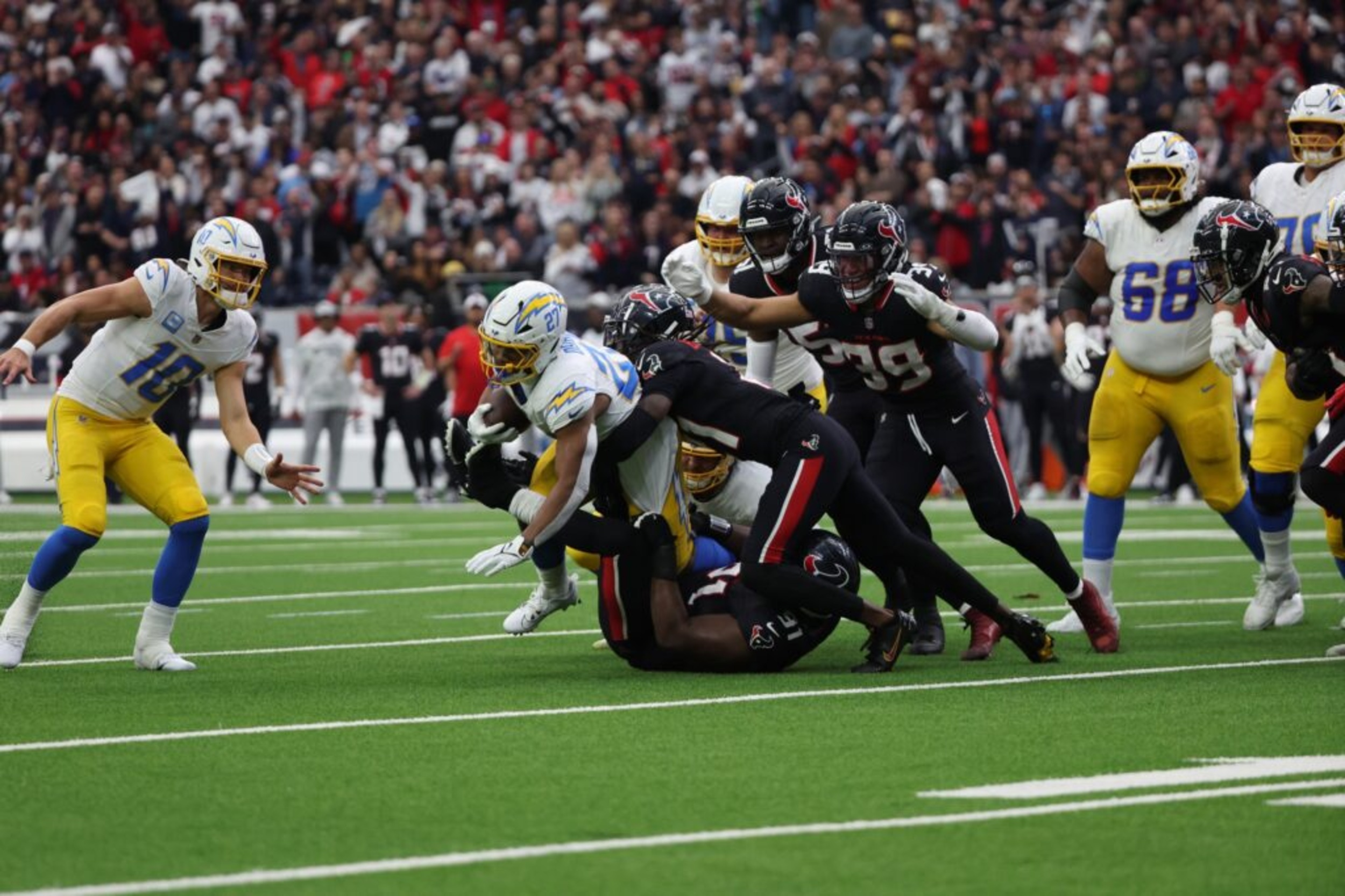 Panthers Could Target Chargers Free Agent After Releasing Pro Bowler