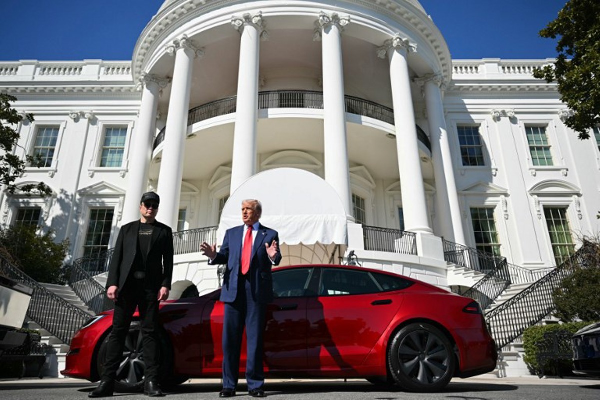 Trump houdt Tesla-show voor Witte Huis