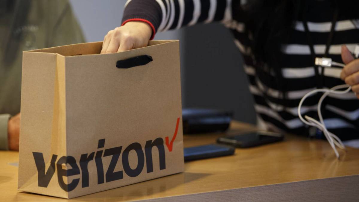 Verizon quietly plans move that threatens to drive away customers