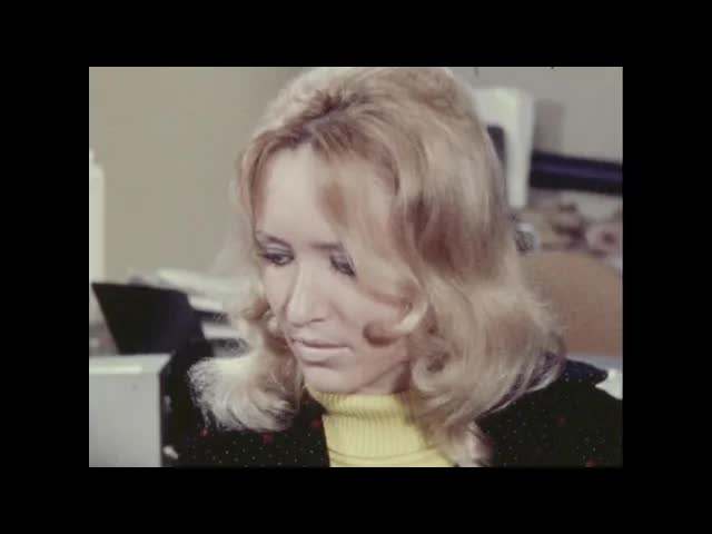 Vintage Typewriter Typing Skills Tutorial: Improve Office Work Efficiency