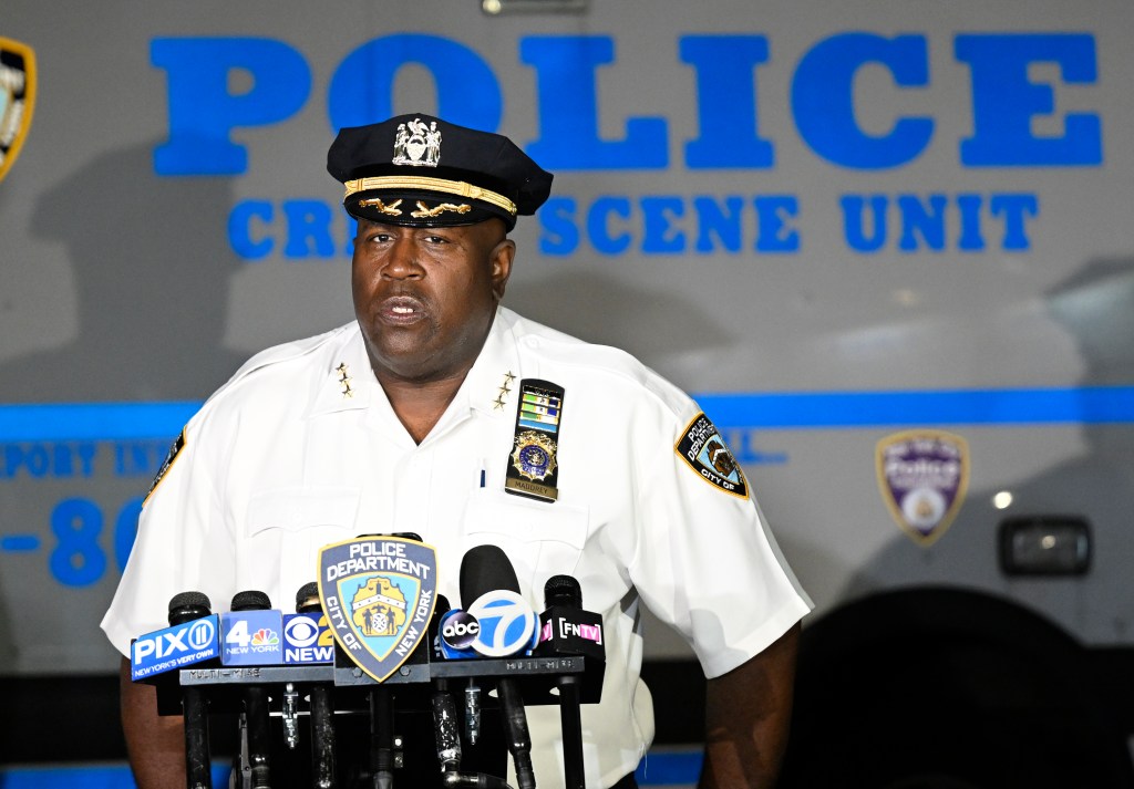 Ex-cop at center of NYPD sex-for-OT scandal files complaint over crude ...