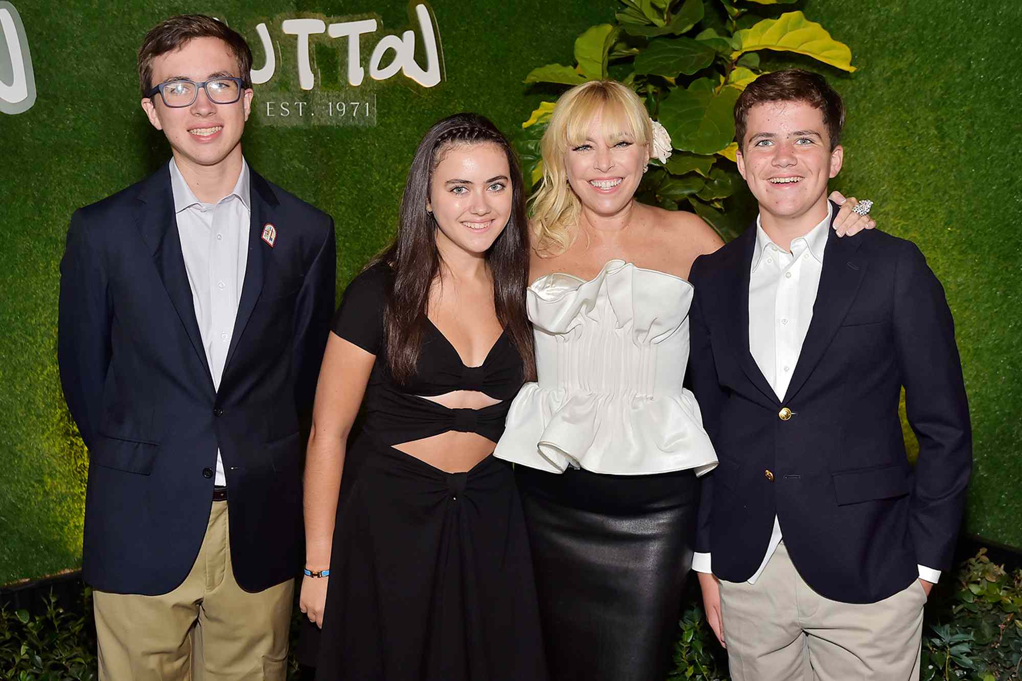 Sutton Stracke's 3 Kids: All About the “RHOBH” Star's Daughter Porter ...