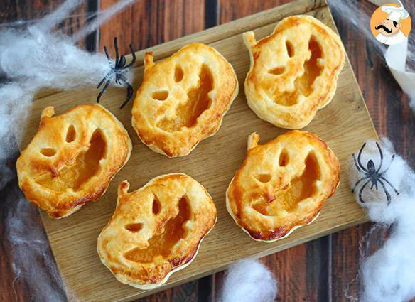 Halloween puff pastries