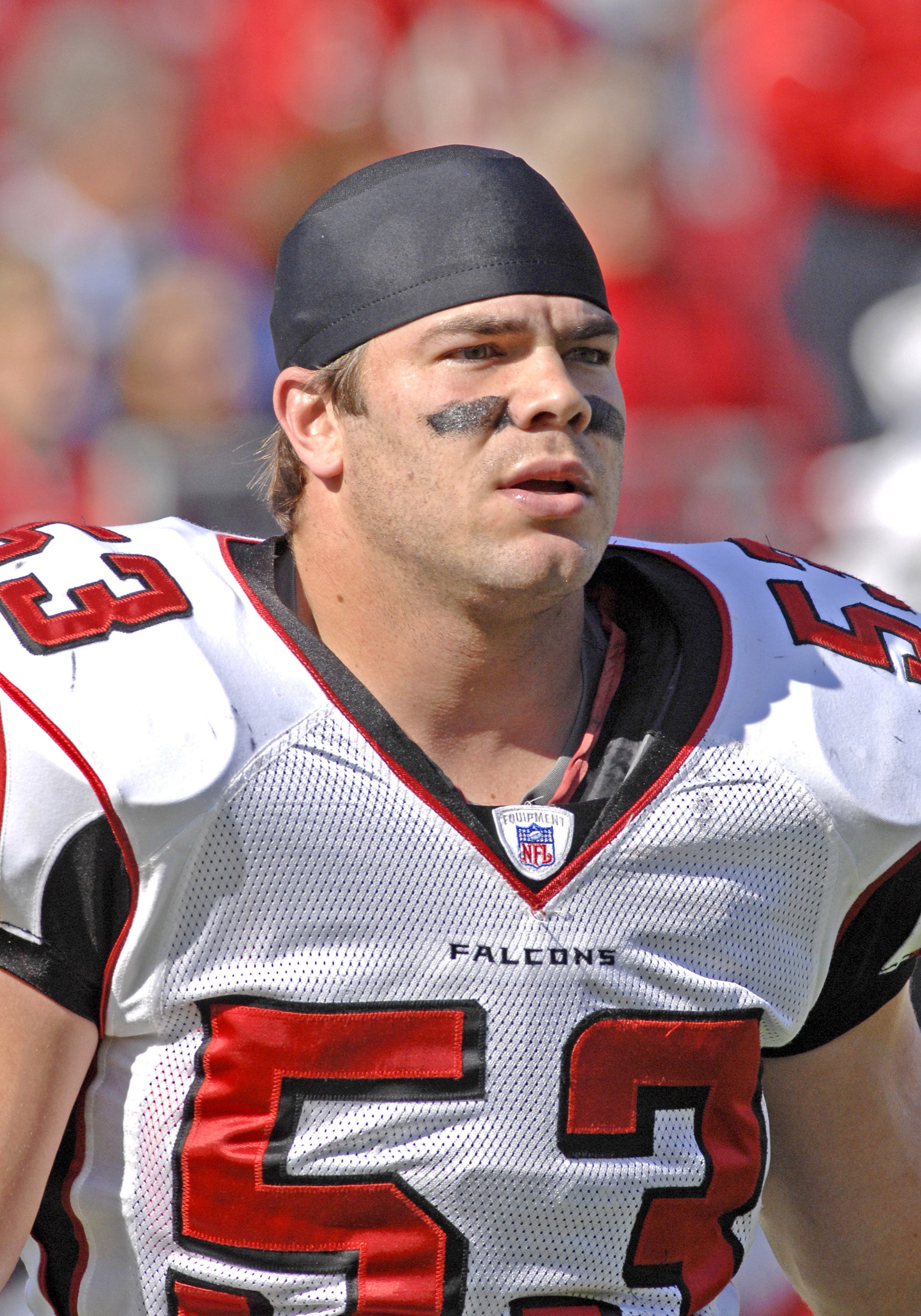 Promises of gold mines: Ex-NFL player gets prison for running Ponzi scheme