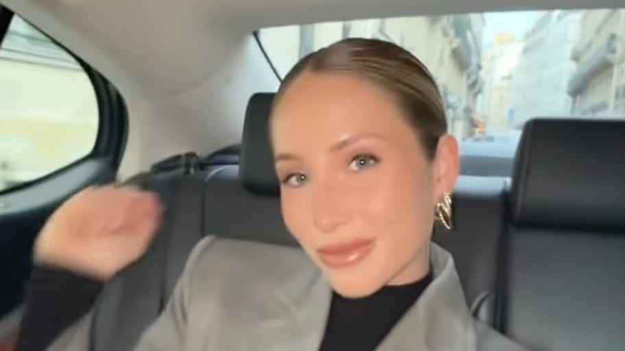 Alix Earle makes bold statement after NFL boyfriend Braxton Berrios ...