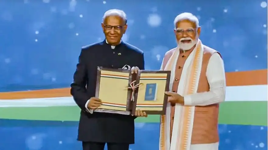 Mauritius 'Mini India' Says PM Narendra Modi; Honoured With Island ...
