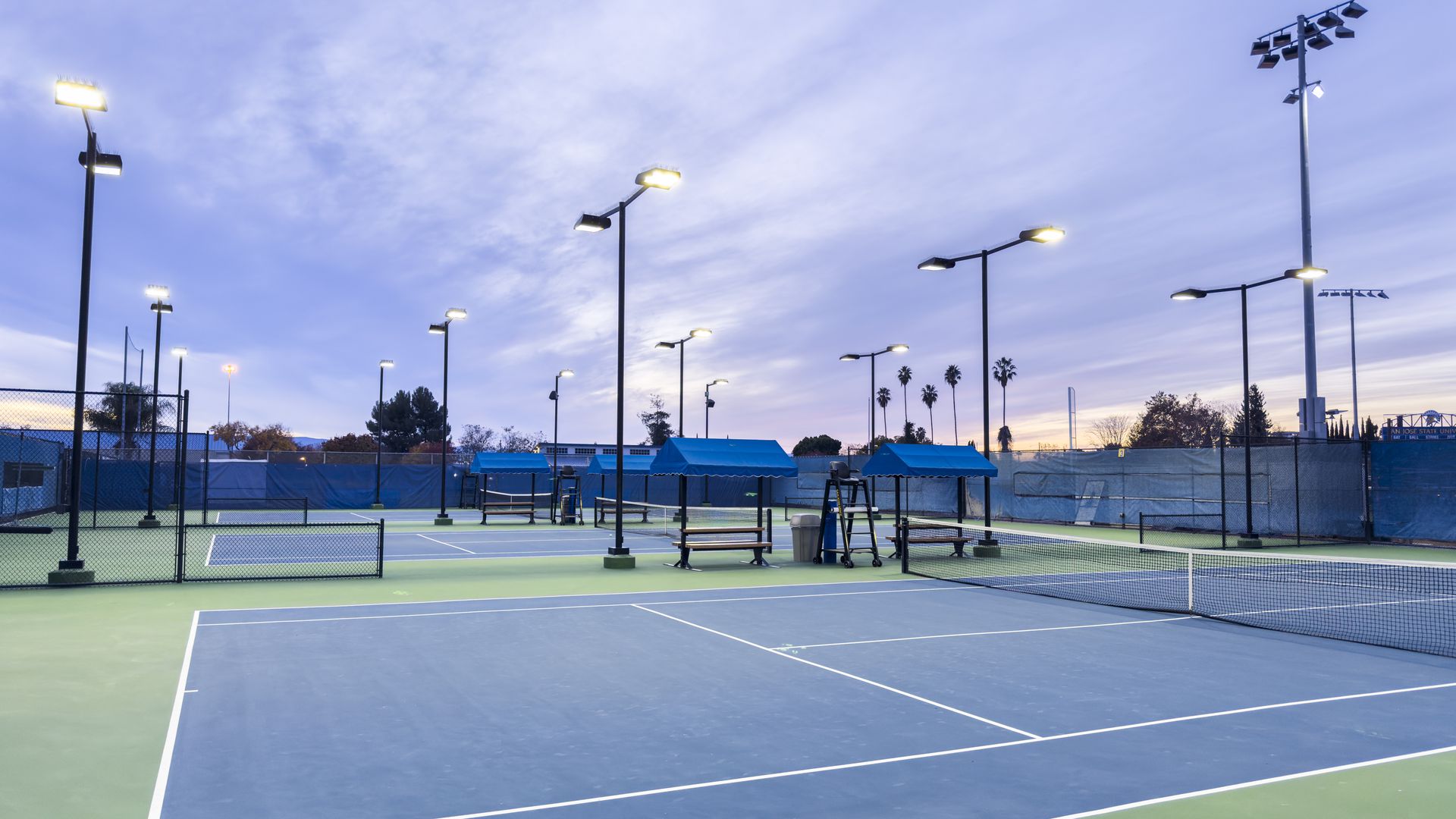 Nebraska men’s tennis kicks off Big Ten play, splitting matches.