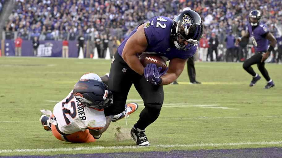 Ravens Re-Sign All-Pro Fullback