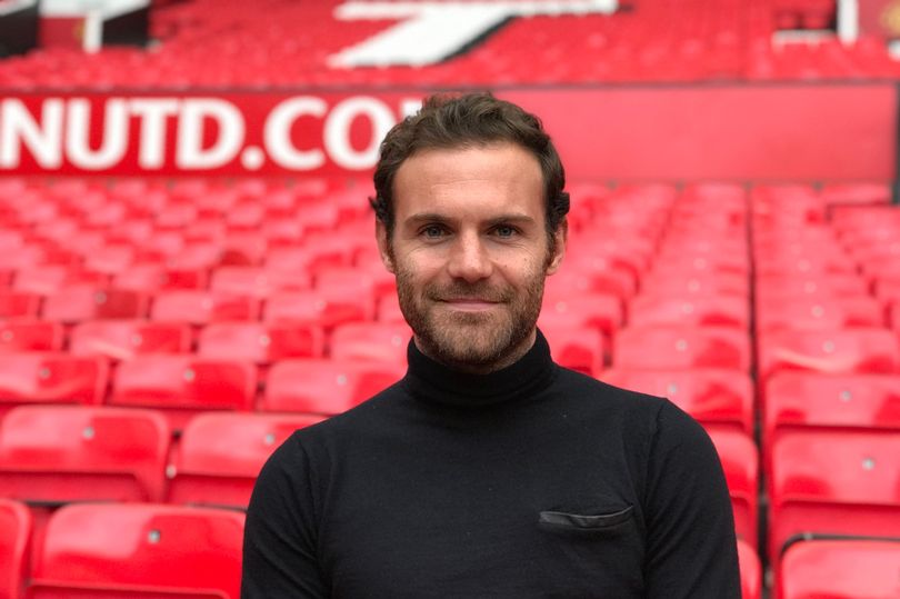 Eric Cantona, Edgar Davids and Ella Toone taking part in 'ground ...