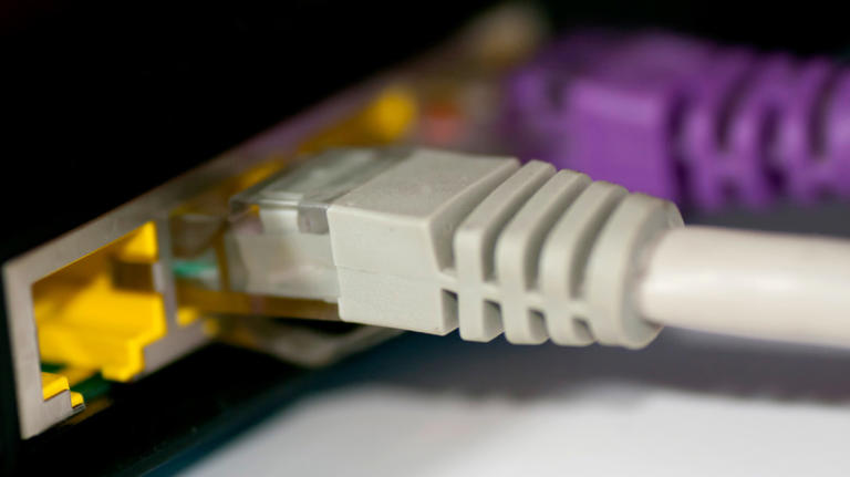 Want A Third-Party Xfinity Modem? Here's How To Find One Compatible ...