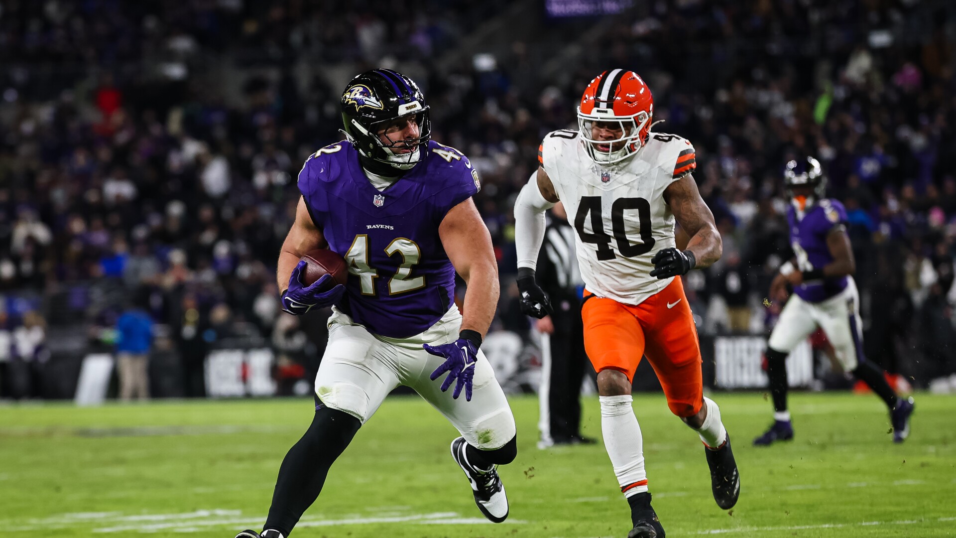 Patrick Ricard agrees to re-sign with Ravens