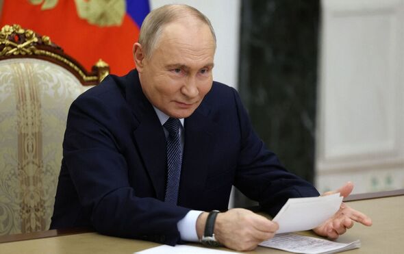 Putin urged to target Ukraine with 7,600mph hypersonic Oreshnik missile ...