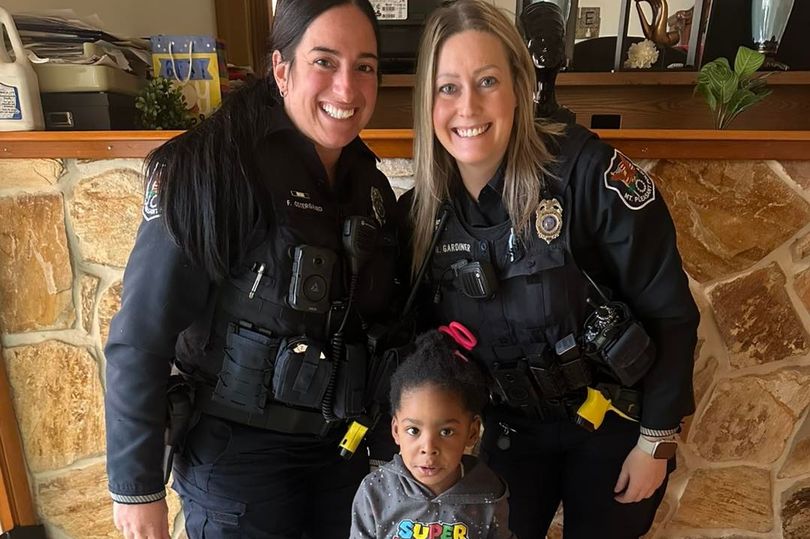 4-year-old boy calls cops to report mother - for eating his ice cream