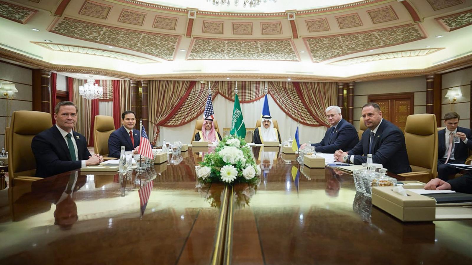 US and Ukraine call for 30-day ceasefire following Saudi talks