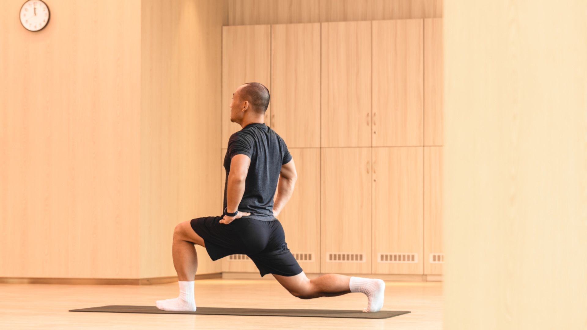 A physical therapist says these five exercises help loosen stiff, achy ...