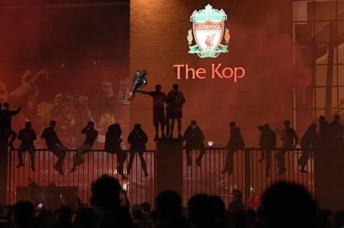 Pourquoi You’ll Never Walk Alone est-il l’hymne officiel de plusieurs ...