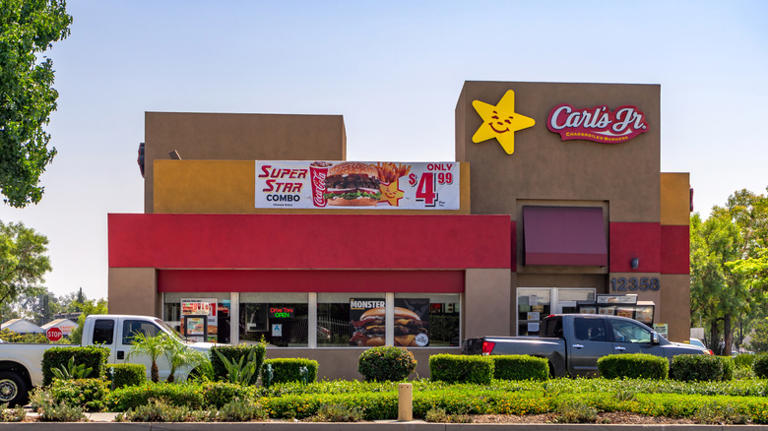 Can You Still Request The 'Trim It' Method At Carl's Jr.?