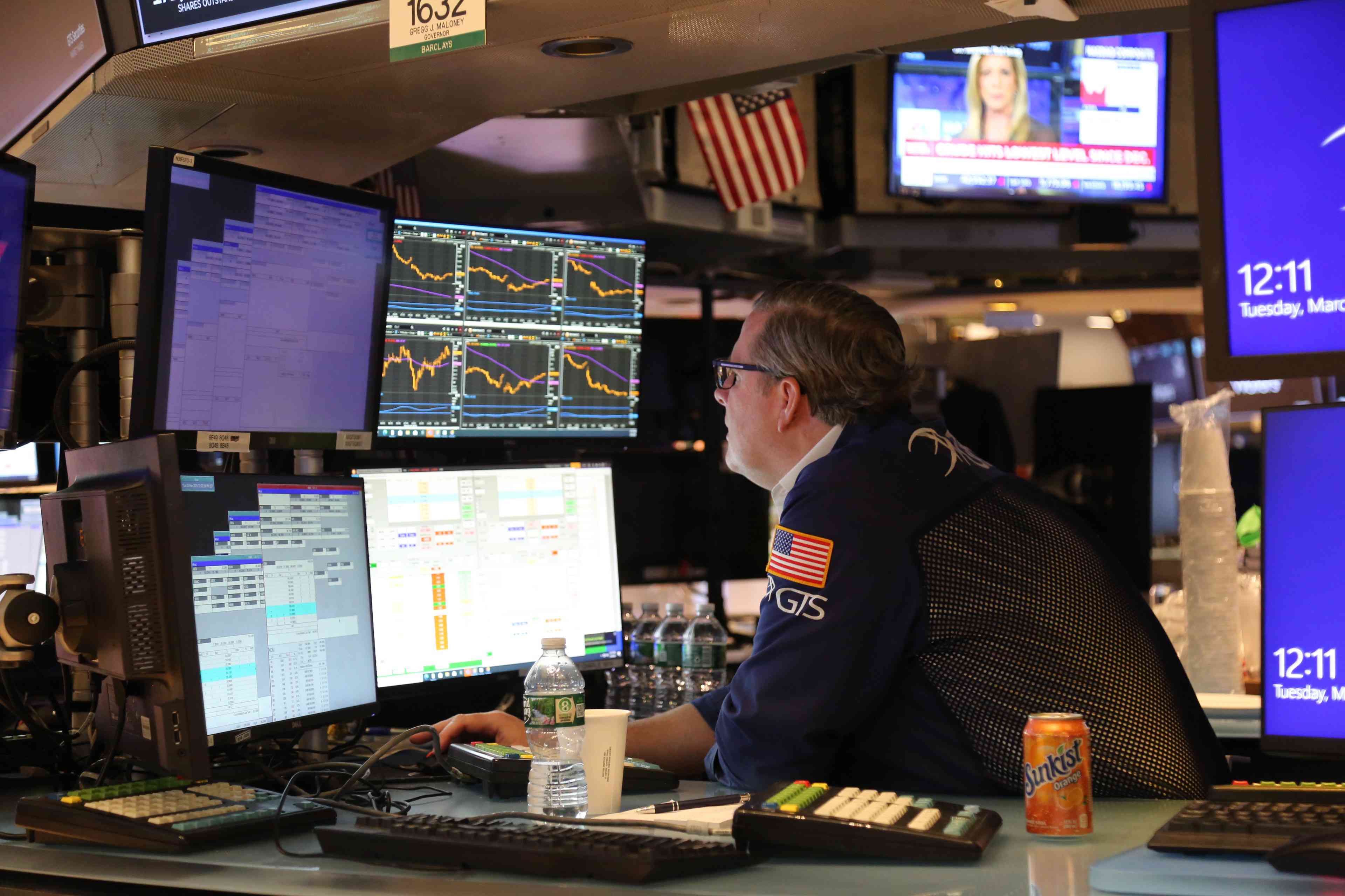 S&P 500 Gains and Losses Today: Teradyne Stock Plunges as Firm Foresees ...