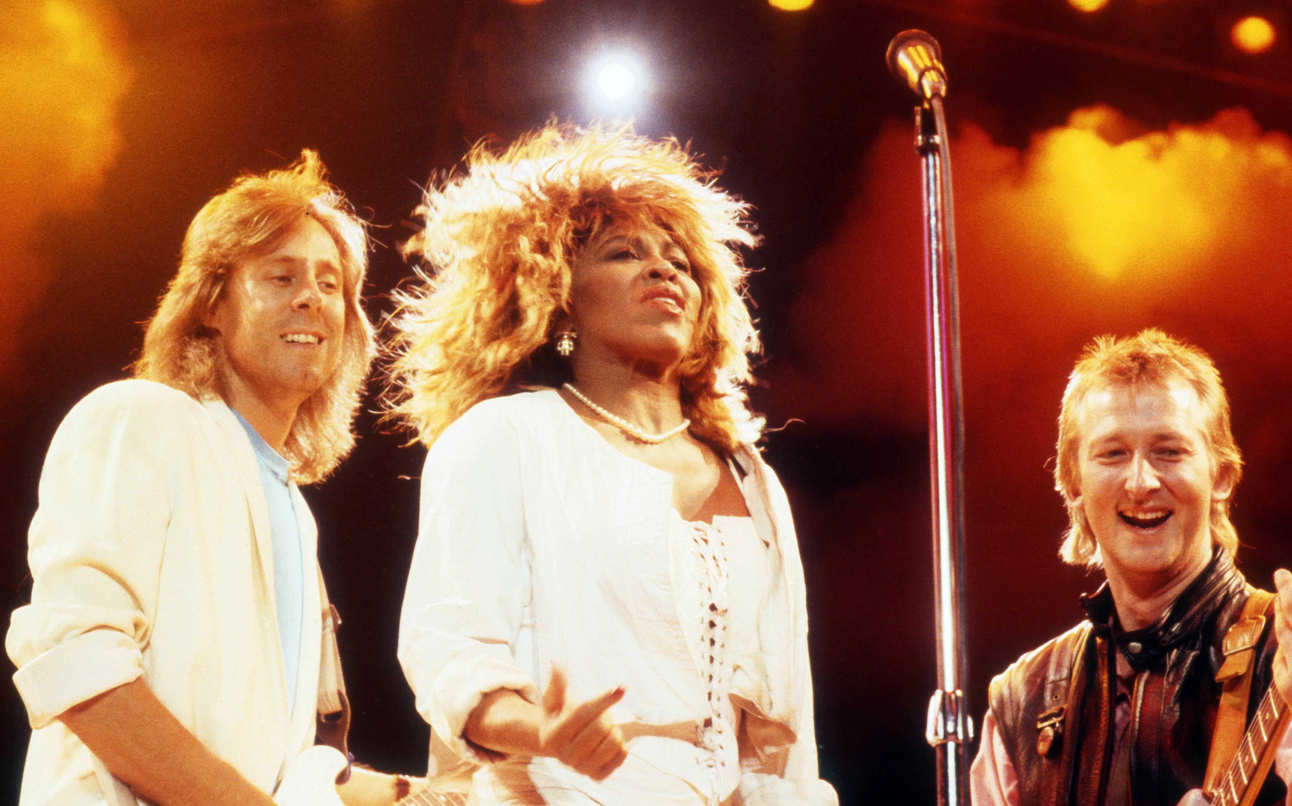 Fantastic female singers from A to Z