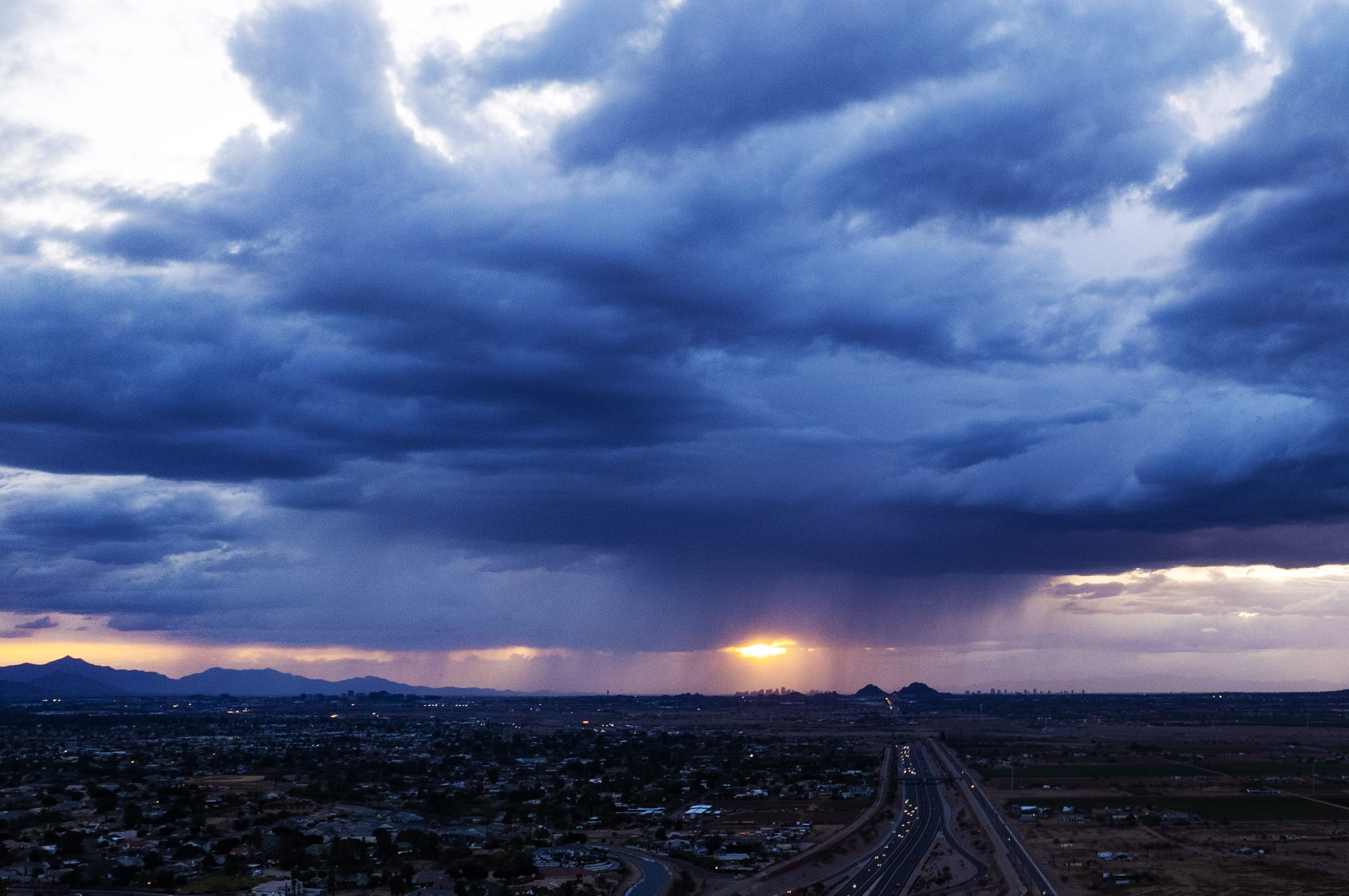 Metro Phoenix could see rain. Here's when and how much to expect ...