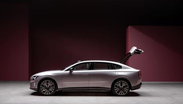 全新一代沃尔沃S90来了！单挑56E，绝美颜值，高超美感！