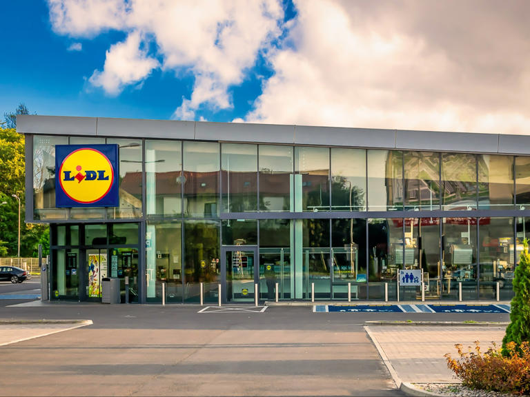Lidl zaskakuje na Wielkanoc. Masło za pół darmo, czekolada z Dubaju i hitowe promocje!