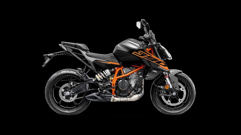 KTM 390 Duke updated with cruise control, price remains same at Rs 2.95 ...
