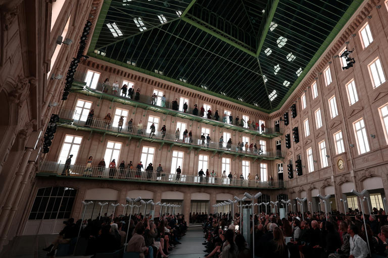 Big shoulders, bold statements hit runway for Paris Fashion Week