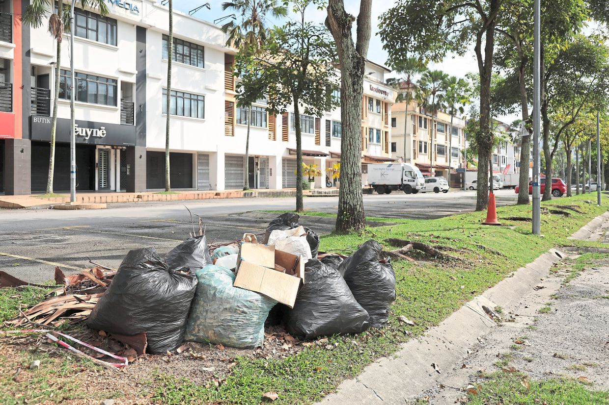 Call for action on rubbish collection in Shah Alam