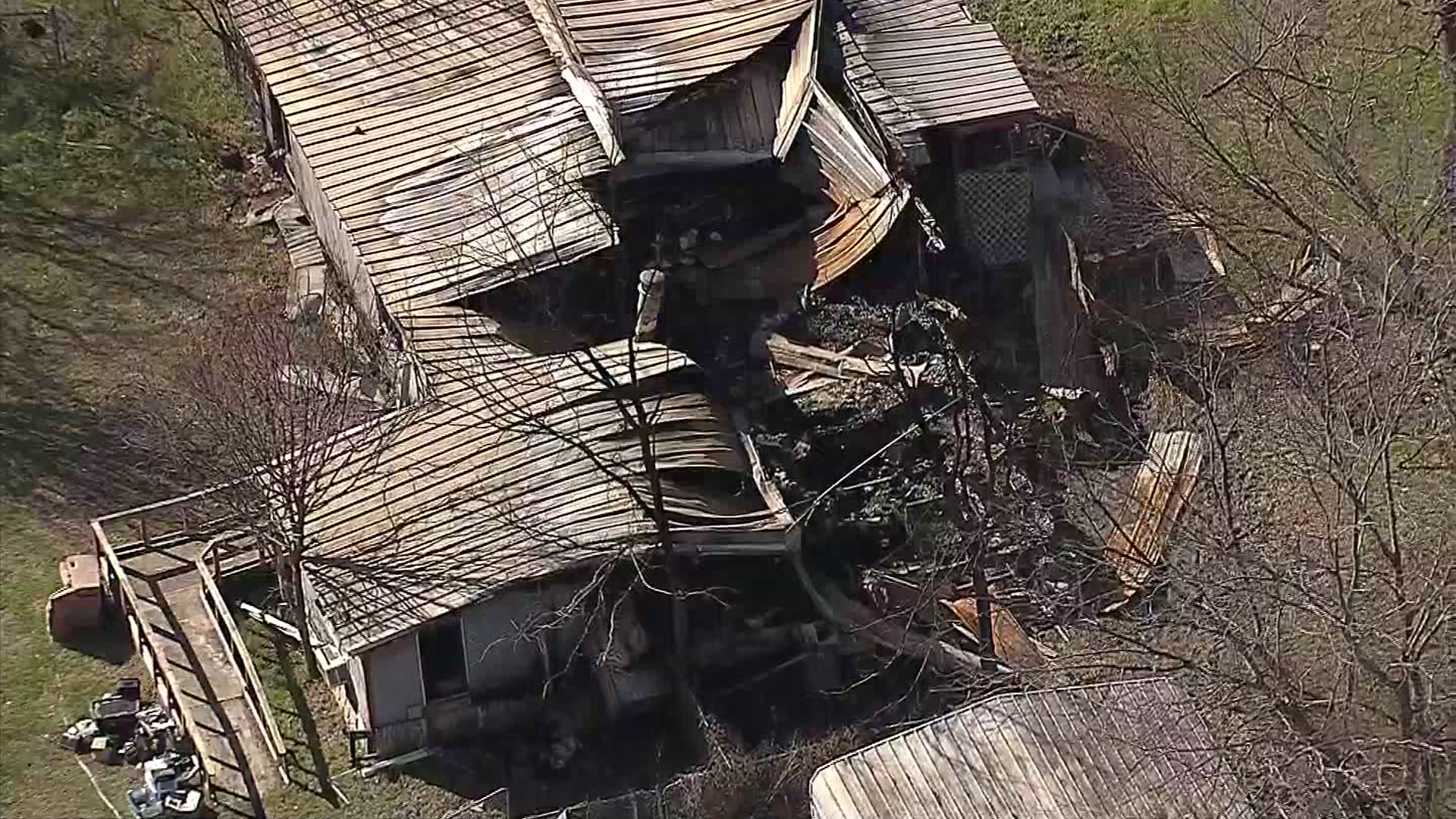 Firefighters call for investigation after Hunt County house fire kills ...