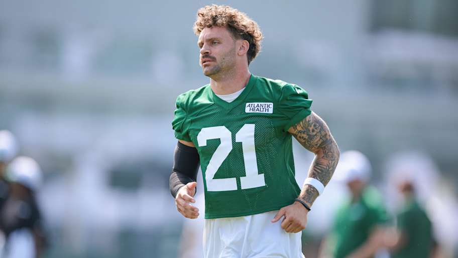 Ashtyn Davis Agrees to Free-Agent Deal With Dolphins