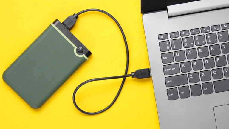 Backup Data: Pengertian, Jenis, Manfaat, dan Cara Melakukannya