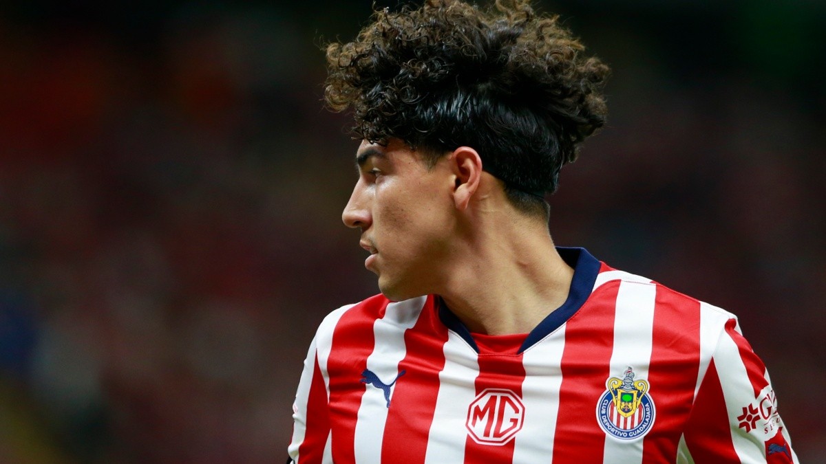 Chivas en problemas; Erick Gutiérrez es duda para el juego vs Club América