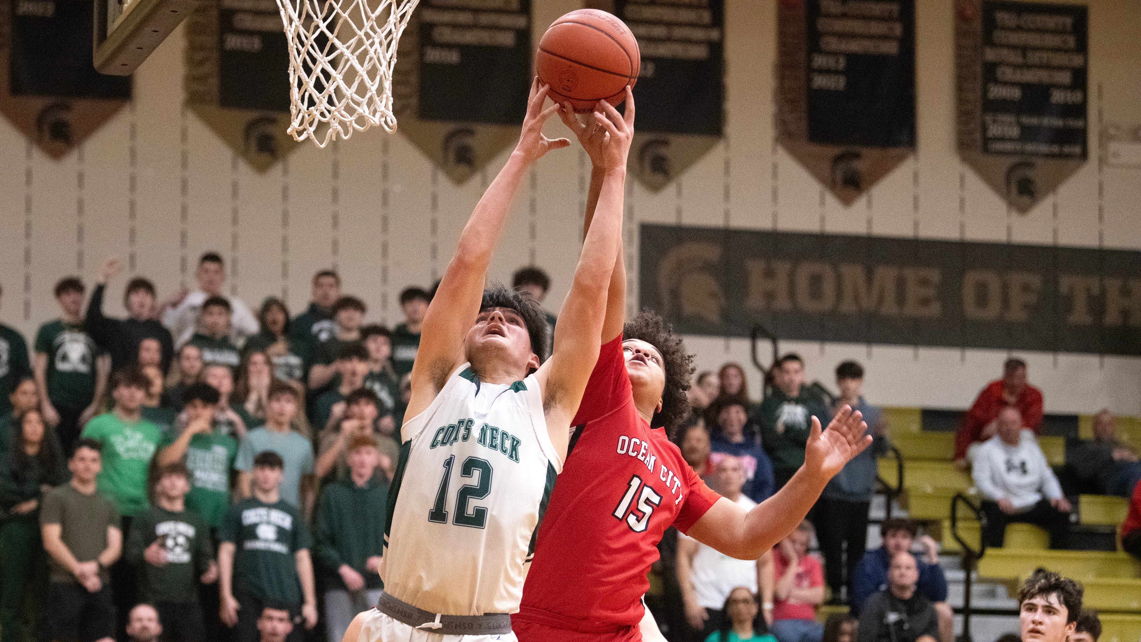 With leading scorer fouling out, Colts Neck boys basketball comes back ...