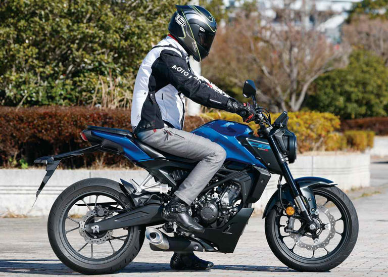 【レビュー】ホンダ「CB125R」インプレ（2025年）大型カラーTFTメーター採用と各部の熟成で魅力倍増！