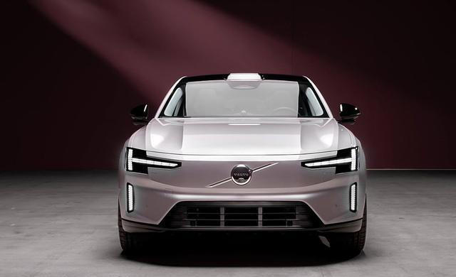 沃尔沃ES90正式发布，全新设计风格，车长4990mm，续航740km