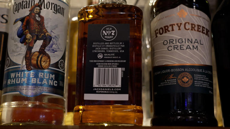 'Buy Canadian Instead': Acts of defiance in Canada against Trump's ...