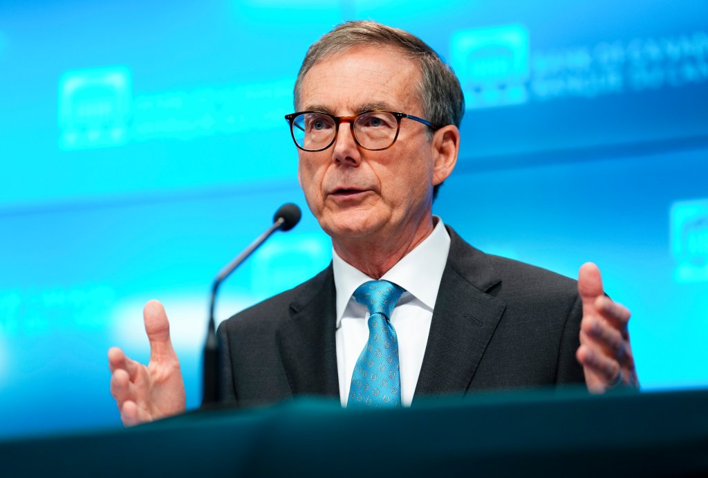 Bank of Canada cuts interest rate as trade war ‘doesn’t bode well’