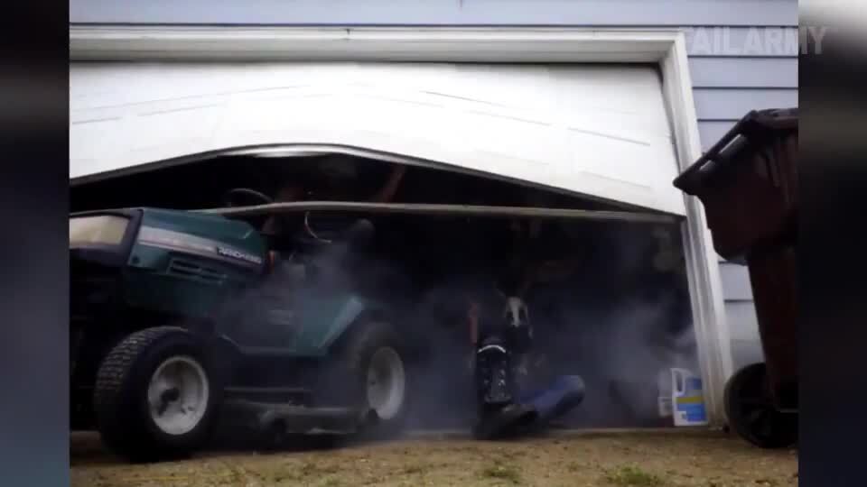 Come to Our Garage Fail